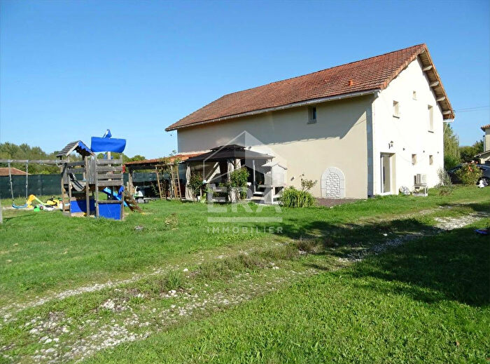 Maison à vendre - Montpon-Ménestérol - 6 pièces - 4 chambres