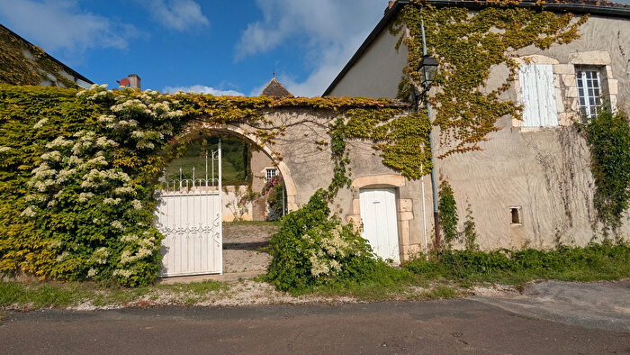 Maison 10 pièces à Chassey-le-Camp, à vendre