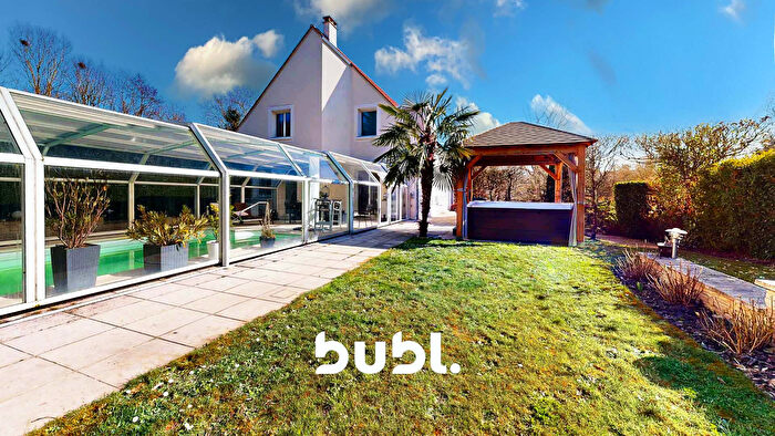 Maison à vendre - Orgeval - 12 pièces - 7 chambres