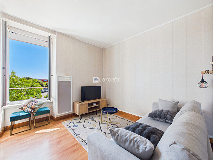 Appartement à vendre - Guilvinec - 2 pièces - 1 chambre