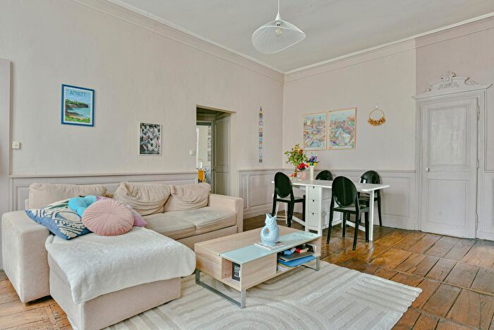 Appartement à vendre - Limoges, Centre-ville, Hôtel de Ville, Emailleurs - 3 pièces - 2 chambres