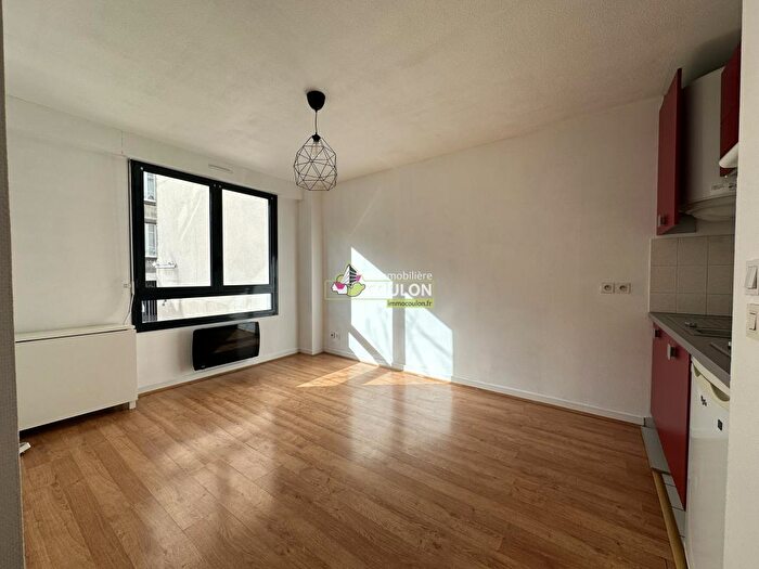 Appartement à louer - Clermont-Ferrand, Jaude, Fontgiève Saint-Alyre - 1 pièce