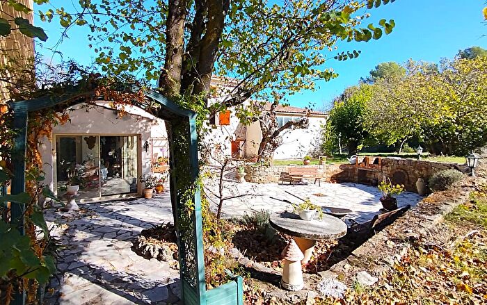 Maison à vendre - Draguignan - 9 pièces - 4 chambres