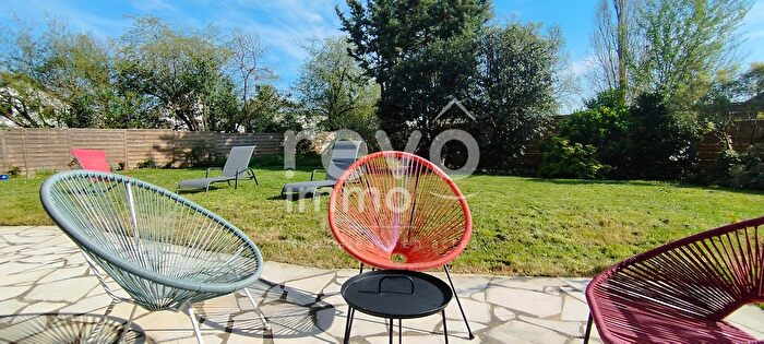 Maison à vendre - Saint-Barthélemy-dAnjou - 7 pièces - 5 chambres