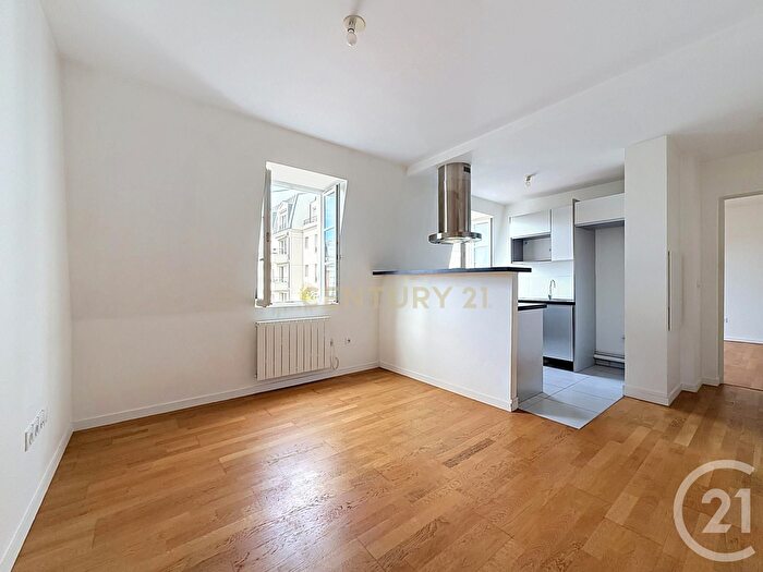Bourg-la-Reine, République : Appartement 2 pièces à vendre