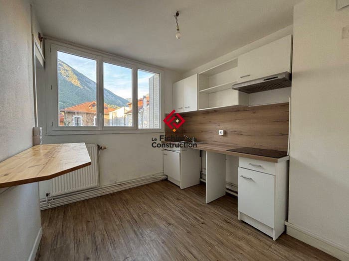 Appartement 4 pièces à Ile Verte, Grenoble, à louer