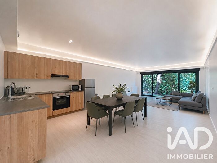 Champigny-sur-Marne, Coeuilly Village Parisien : Maison 7 pièces à vendre