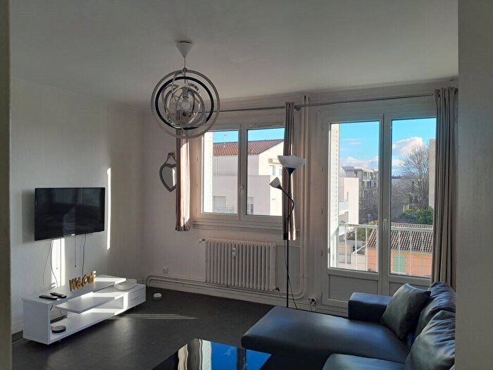 Appartement 3 pièces à louer - Le Village, Vaulx-en-Velin