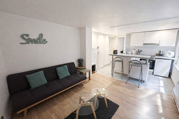 Appartement à louer - Strasbourg - 2 pièces - 1 chambre