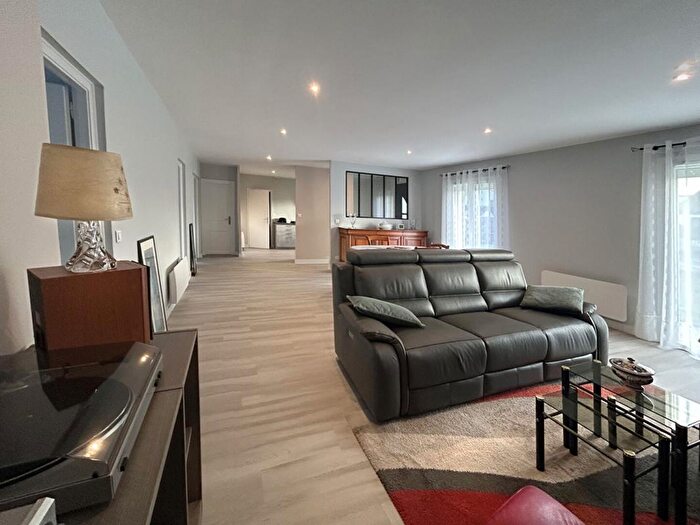 Maison à vendre - Brains - 5 pièces - 3 chambres