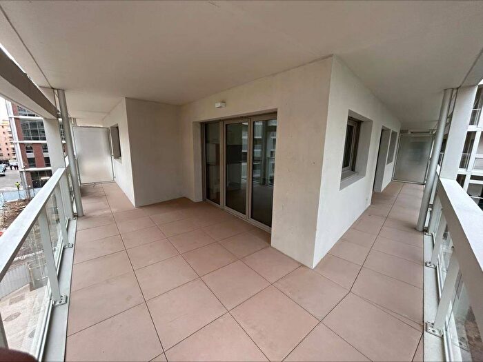 Appartement à louer - Corniche Fleurie, Nice - 3 pièces - 2 chambres