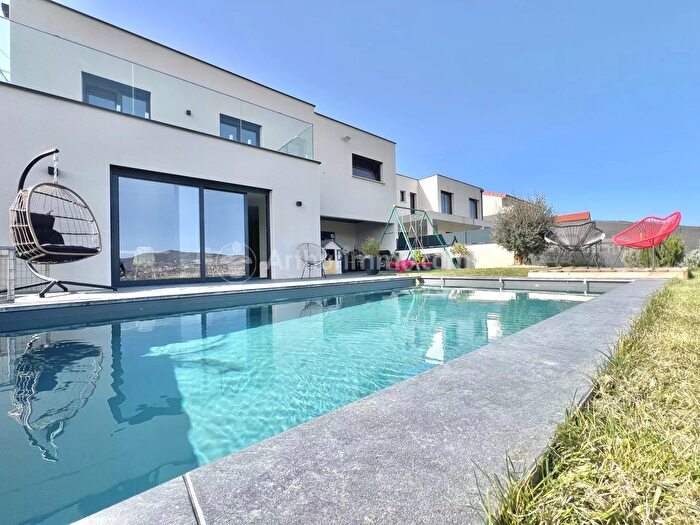 Maison à vendre - Les Martres-de-Veyre - 5 pièces - 4 chambres