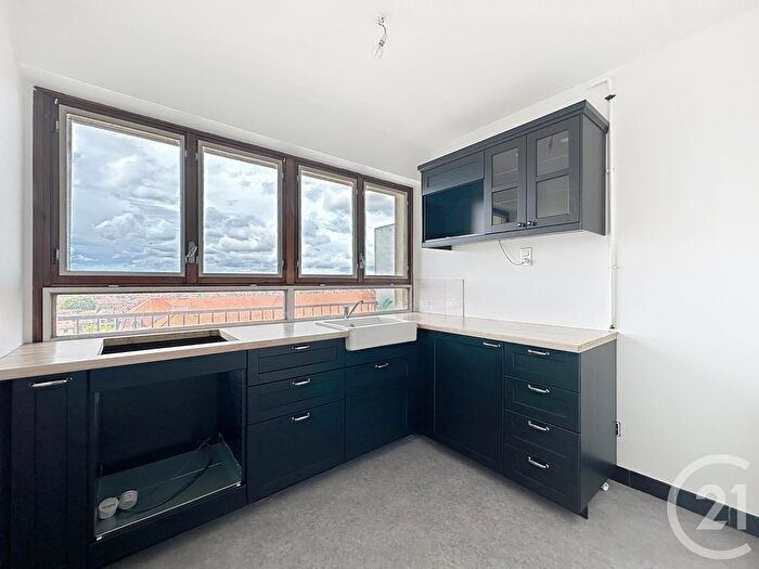 Appartement à louer - Troyes, Cathédrale - 3 pièces - 2 chambres