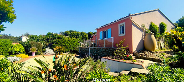 Hyères, Ile du Levant : Maison 4 pièces à vendre