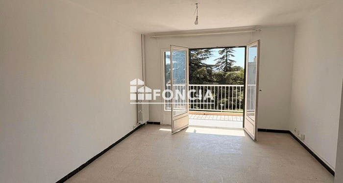Mourillon-Sud, Toulon : Appartement 3 pièces à louer