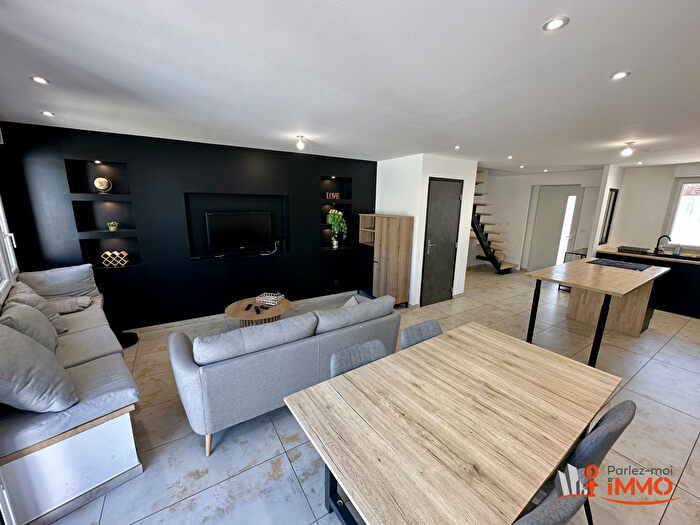 Saint-Denis-en-Bugey : Maison 4 pièces à vendre