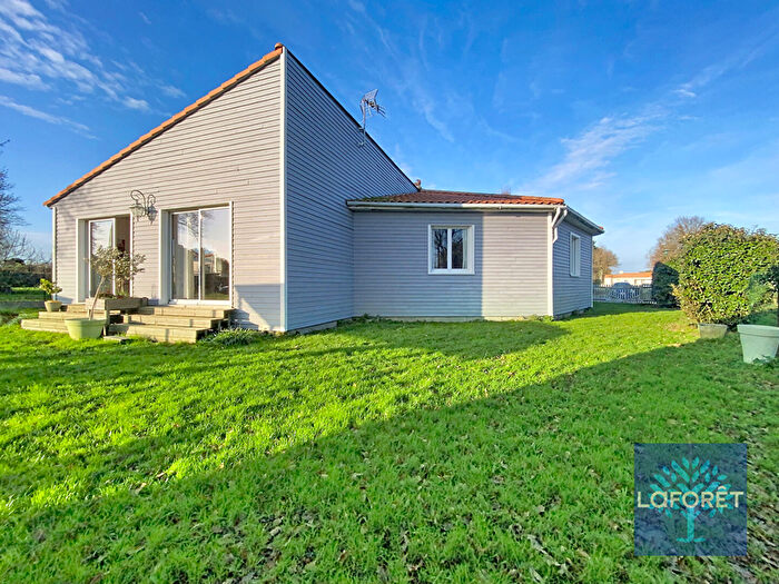 Maison à vendre - Saint-Christophe-du-Ligneron - 6 pièces - 4 chambres