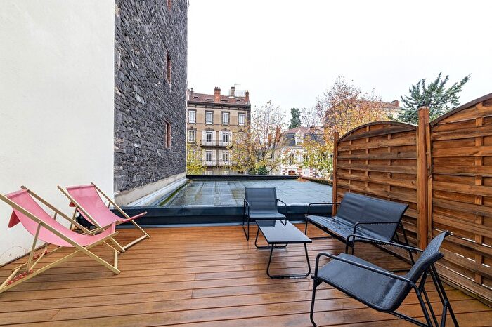 Appartement à vendre - Clermont-Ferrand, Jaude, Fontgiève Saint-Alyre - 2 pièces - 1 chambre