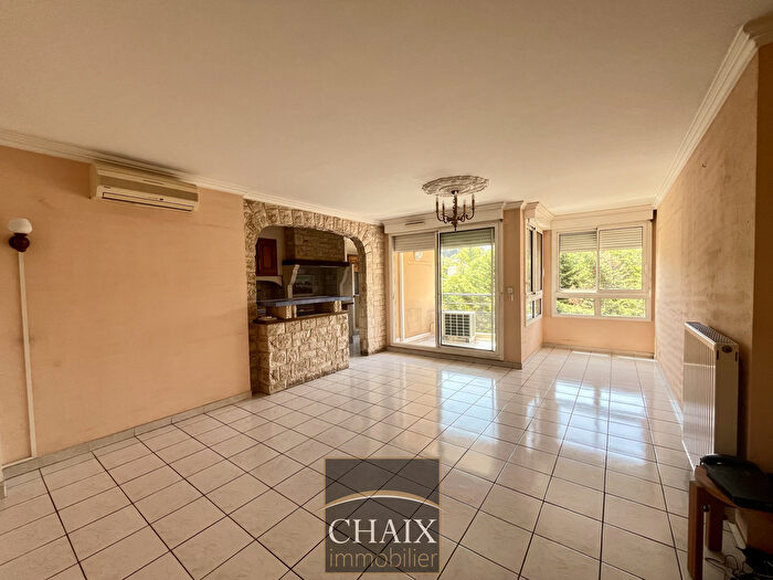 Appartement à vendre - Aubagne - 3 pièces - 2 chambres