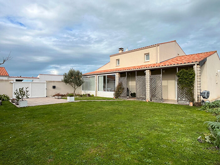 Maison à vendre - Saint-Denis-dOléron - 6 pièces - 4 chambres