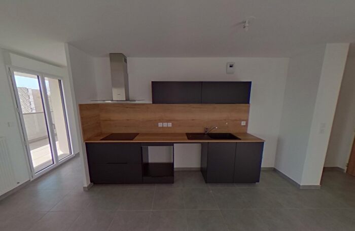 Appartement 3 pièces à Vaulx-en-Velin, Mas Sud, à louer