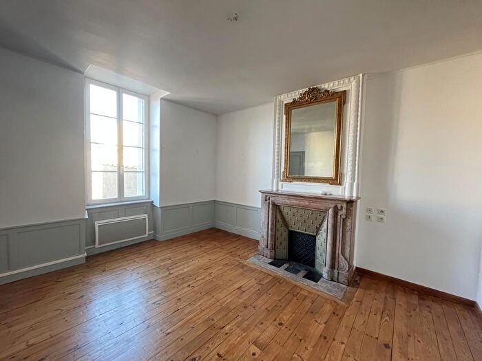 Appartement 1 pièce à Rodez, Centre historique, Vieux-Rodez, à louer