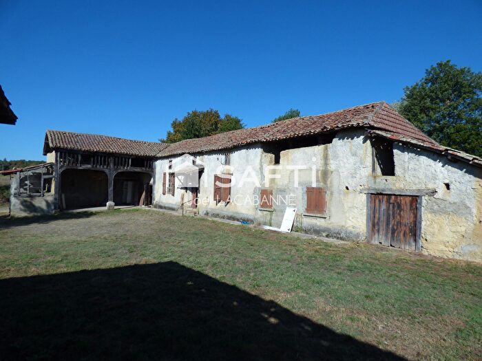 Maison 5 pièces à Villecomtal-sur-Arros, à vendre