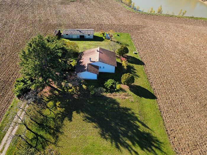 Maison à vendre - Seyches - 4 pièces - 3 chambres