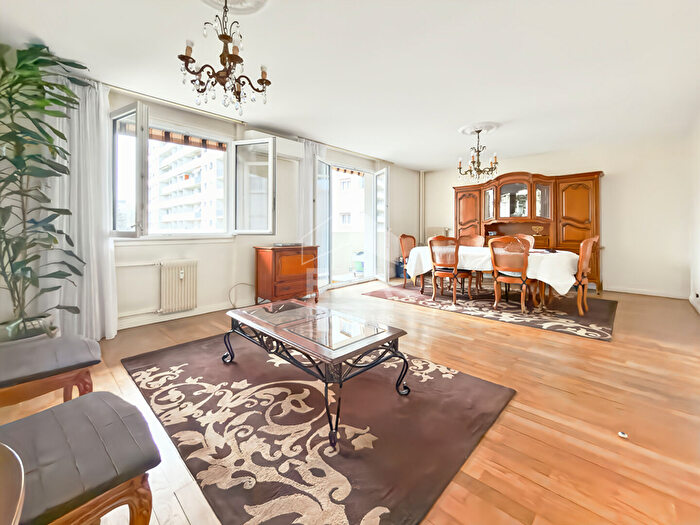 Appartement à vendre - Villeurbanne, Zola, Pressence - 4 pièces - 3 chambres