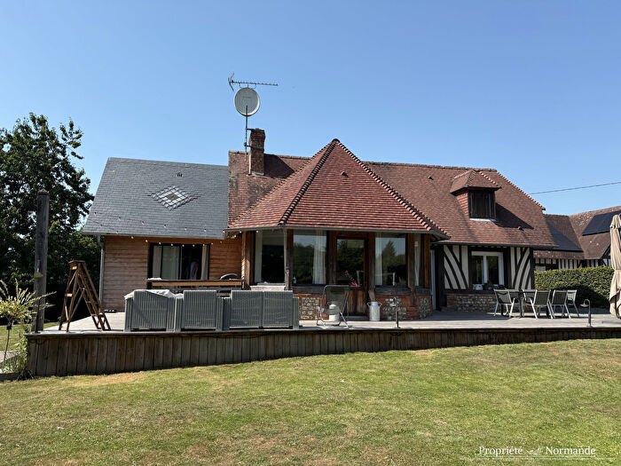 Maison à vendre - Thiberville - 8 pièces - 9 chambres