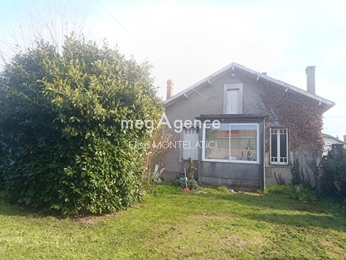 Maison à vendre - Coutras - 5 pièces - 3 chambres