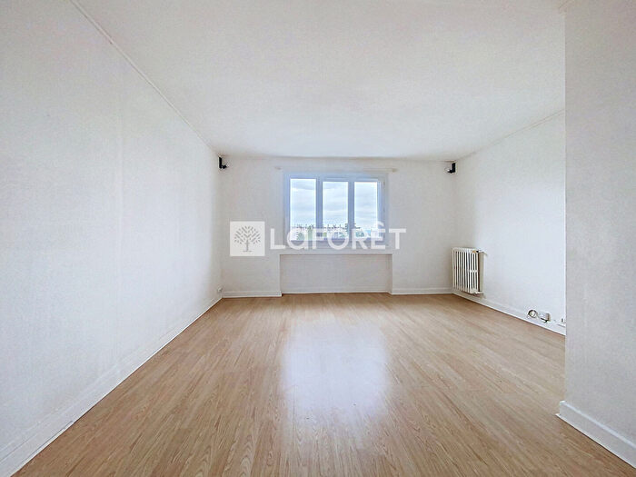 Caluire-et-Cuire, Margnolles, Rhône : Appartement 4 pièces à louer