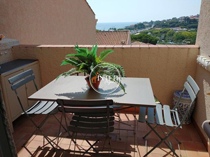 Appartement à vendre - Roquebrune-sur-Argens - 3 pièces - 2 chambres