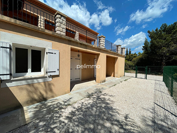 Aureille : Appartement 4 pièces à louer
