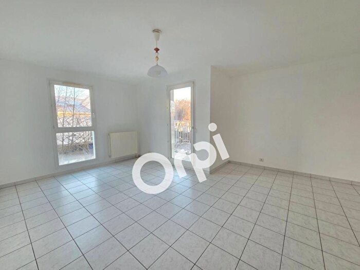 Appartement à louer - Les Aunettes, Sainte-Geneviève-des-Bois - 3 pièces - 2 chambres
