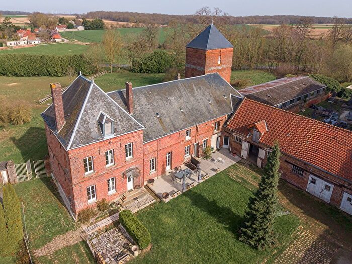 Liancourt-Fosse : Maison 13 pièces à vendre
