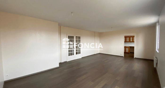 Victor Hugo Nord, Charleville-Mézières : Appartement 5 pièces à louer