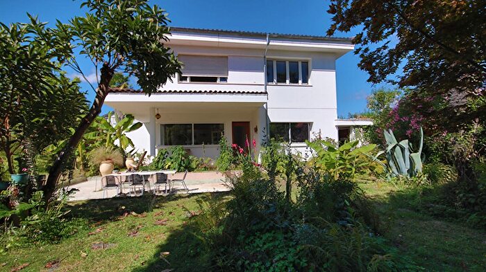 Maison 13 pièces à Marciac, à vendre