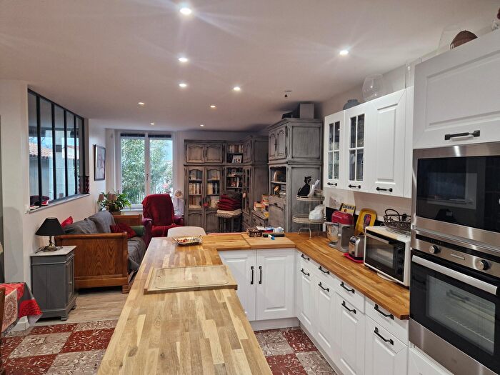 Maison à vendre - Lîle-dElle - 4 pièces - 3 chambres