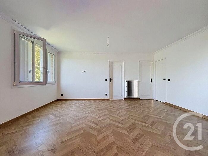 Appartement 4 pièces à vendre à Clichy-sous-Bois, Les Trois Châteaux