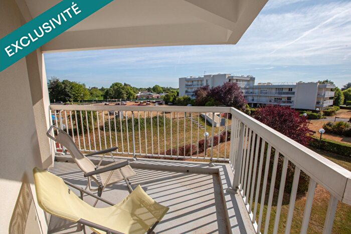 Appartement 3 pièces à Le Mesnil-Saint-Denis, à vendre