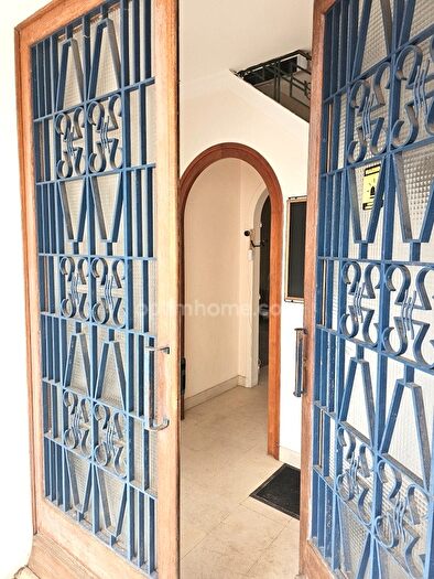 Maison à vendre - Angoulême, Bel-Air, La Grand Font - 8 pièces - 5 chambres