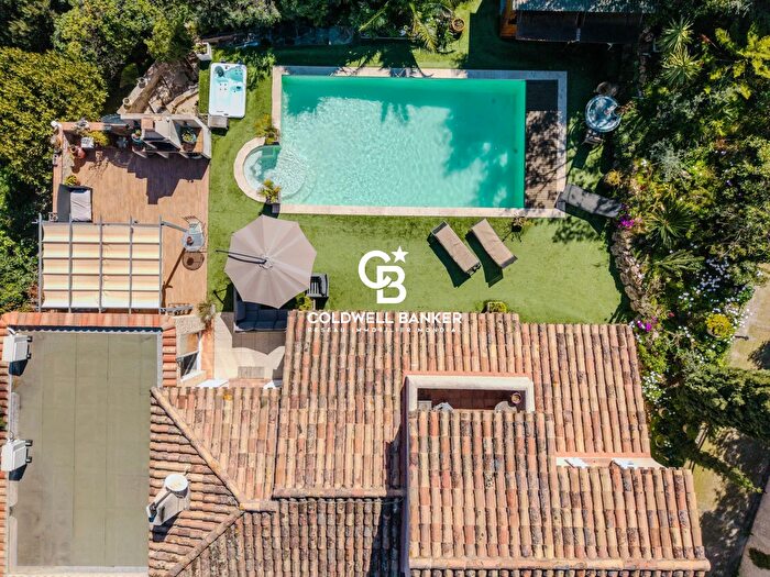 Maison à vendre - Cavalaire-sur-Mer, Castillane, Vivards, Roseraie, Rigaud, Cros de Mouton - 6 pièces - 1 chambre