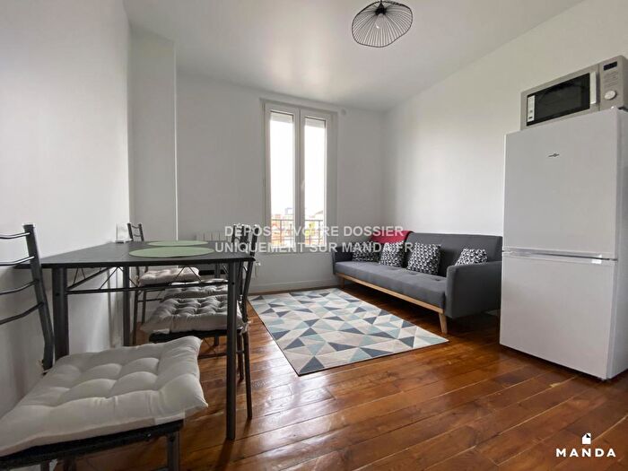 Appartement 2 pièces à louer - Les Lilas, Centre-ville, Romain, Rolland