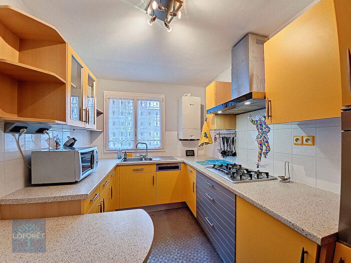 Appartement à vendre - Évry, Les Aunettes - 3 pièces - 2 chambres