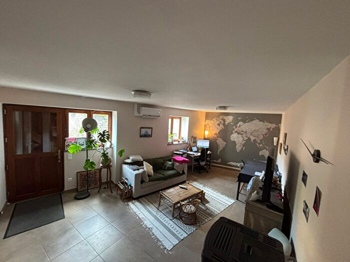 Maison à louer - Prissé - 4 pièces - 2 chambres