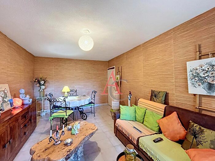 Appartement à vendre - Saint-Laurent-du-Var, Centre-ville, Rascas, Notre-Dame, Condamines - 2 pièces - 1 chambre