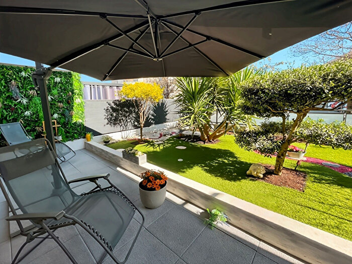 Appartement à vendre - Marseille e , Château-Gombert - 3 pièces - 2 chambres