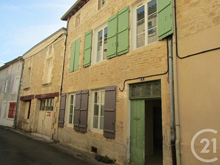 Maison 3 pièces à vendre à Chef-Boutonne