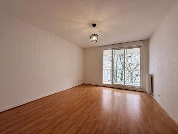 Appartement à louer - Le Hameau, Pau - 2 pièces - 1 chambre